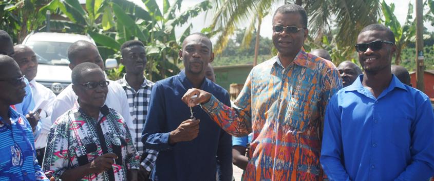 Minescho Credit Union Hands Over 32-Seater Toyota Coaster Bus to UMaT SRC